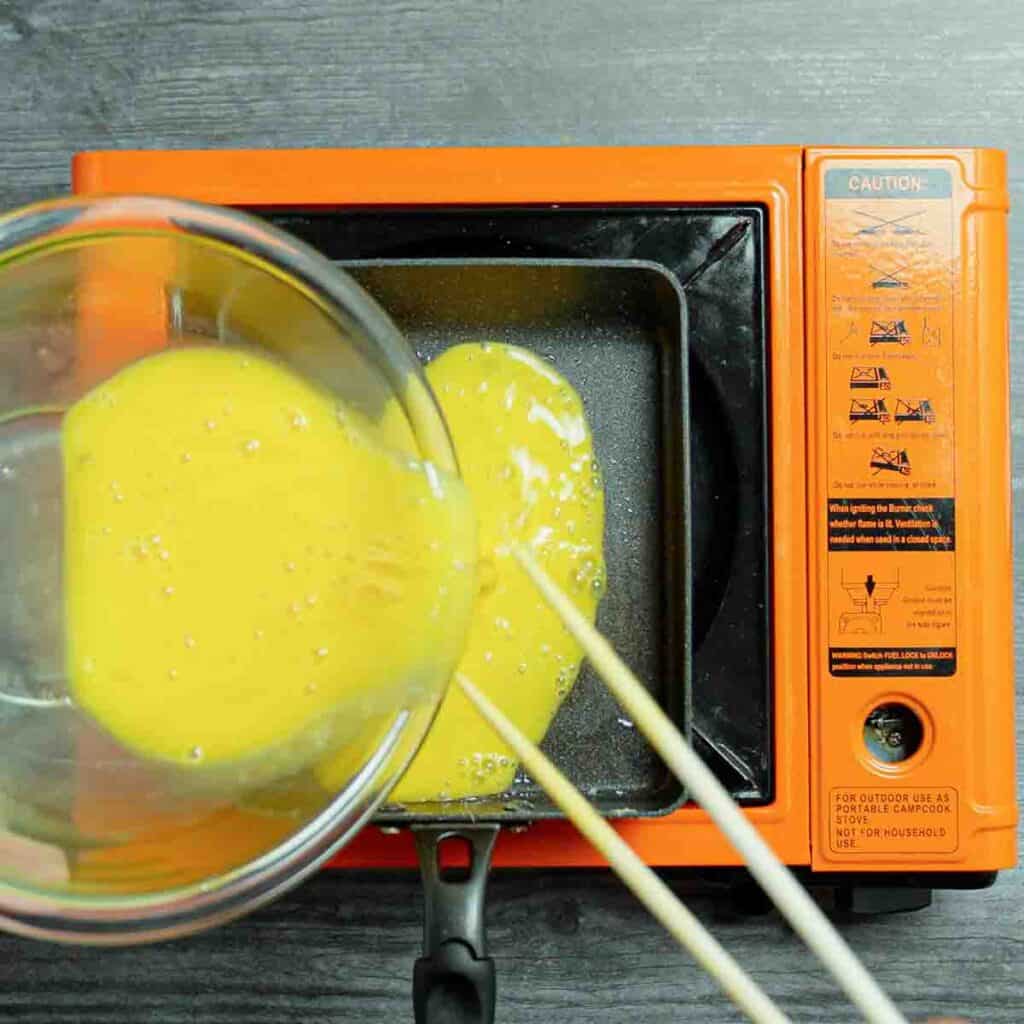 Tamagoyaki - Japanese Rolled Omlette 玉子焼き (Recipe + Video) - Cooking ...
