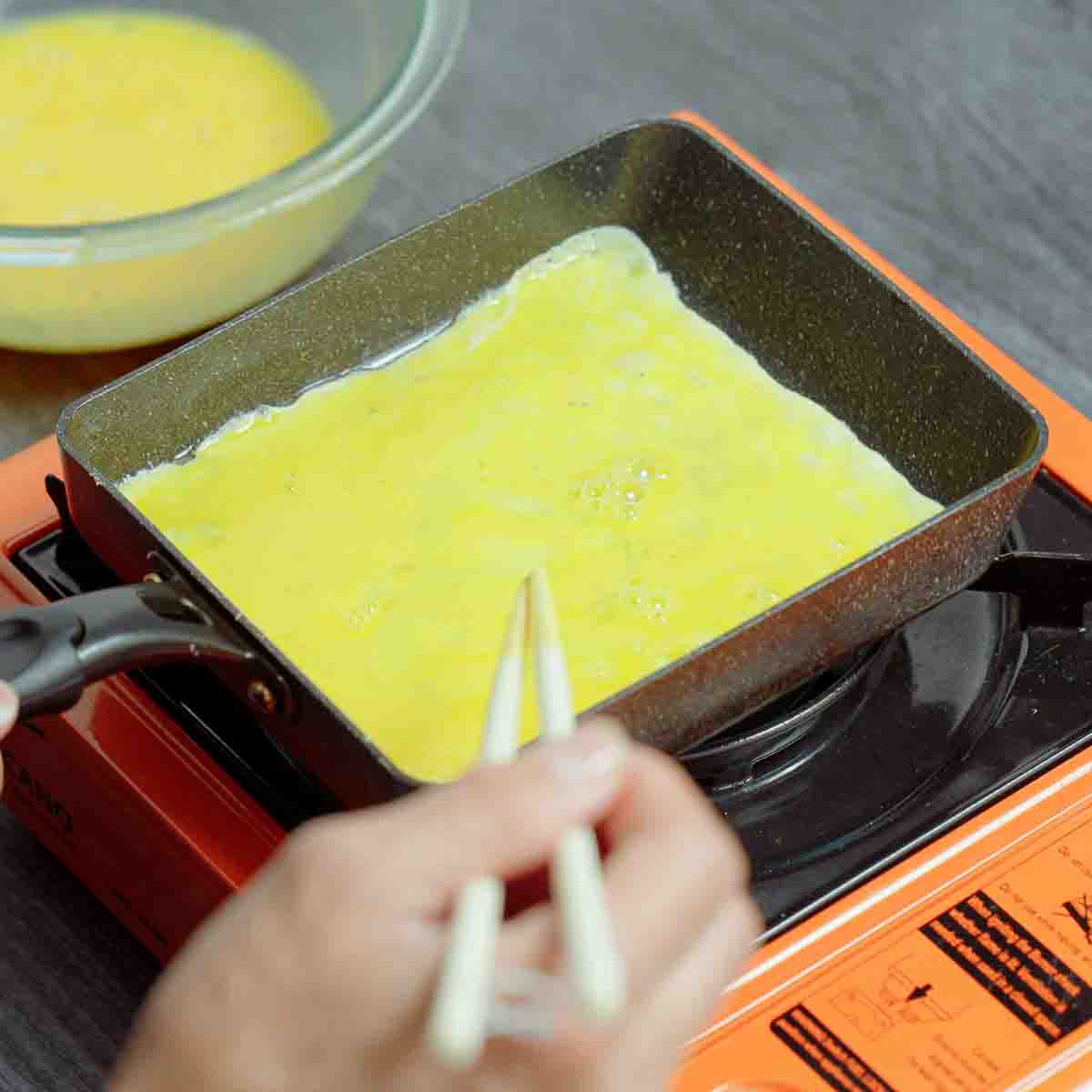 Tamagoyaki - Japanese Rolled Omlette 玉子焼き (Recipe + Video) - Cooking ...