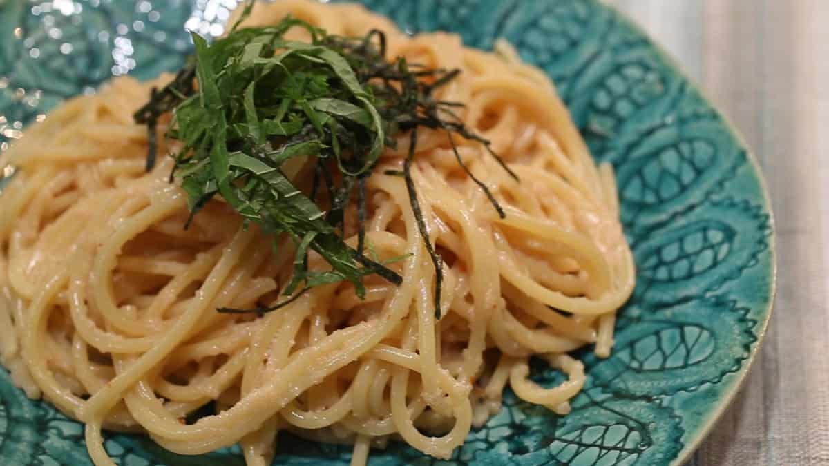 Spicy Mentaiko Pasta - Spicy Cod Roe Pasta (Recipe + Video)