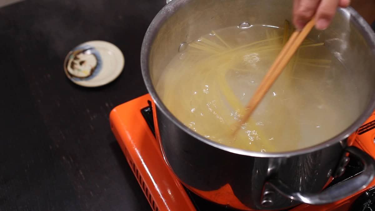 Spicy Mentaiko Pasta - Spicy Cod Roe Pasta (Recipe + Video)